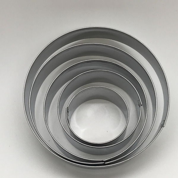 BOULEVARD BAKING | SET OF 5 Round Cookie Cutters ~ Pastry Cutters ...